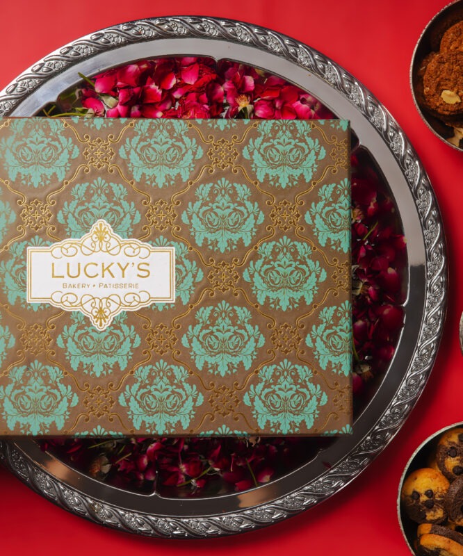 Order Now Gift Combo Box (Emerald) - Luckys Bakery